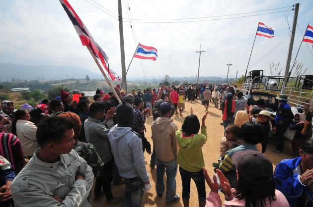 Villagers fight against demolitions