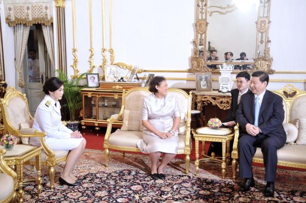 'Jingle all the way' for Yingluck?