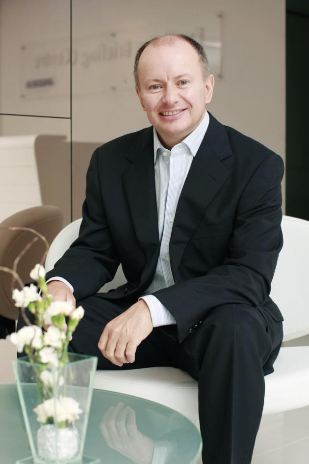 Travel industry 'keeps calm, carries on' during crises