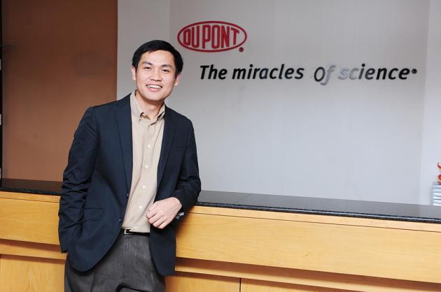 DuPont to boost marketing, dealer training amid slowdown in auto-finishing