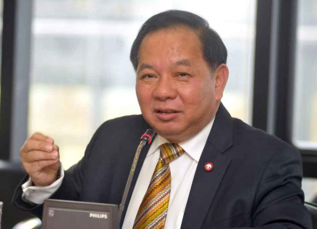 Samart elected chair for vetting charter change