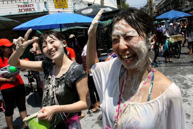 Water festival draws crowds across country
