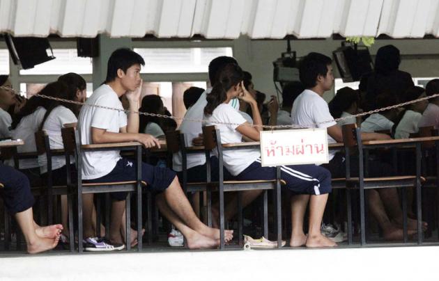 170,000 appear for police entrance exams