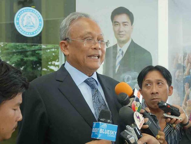 Chalerm tries to frame Democrats: Suthep