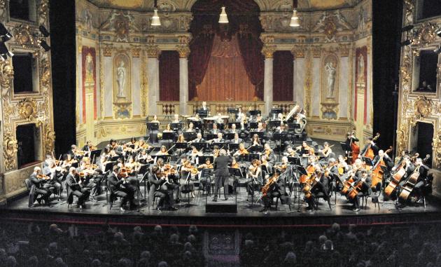 Splendour in the symphonies