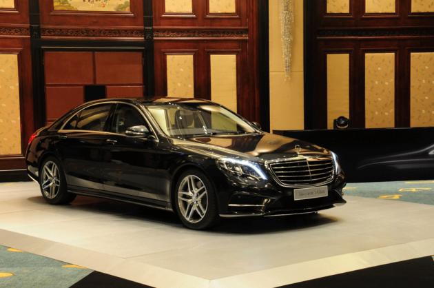 New luxurious S-Class smells great, performs better, saves fuel