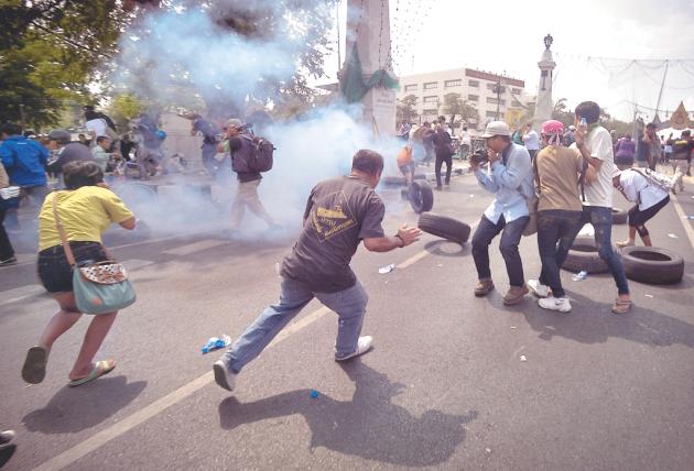 Two injured by giant firecracker