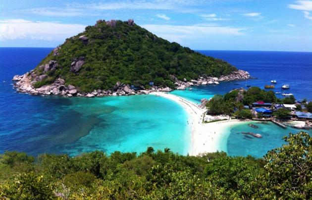 Magic and mystery on the isle