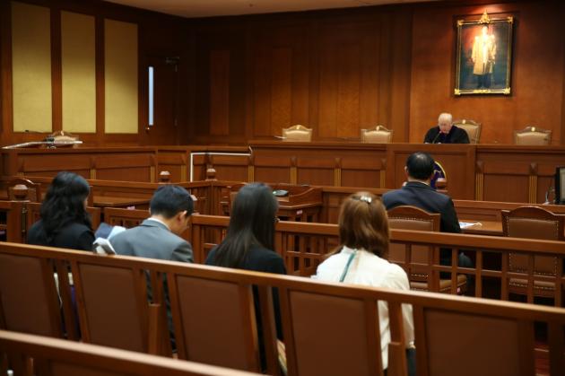 Doctors lose case against 'right to die' rule