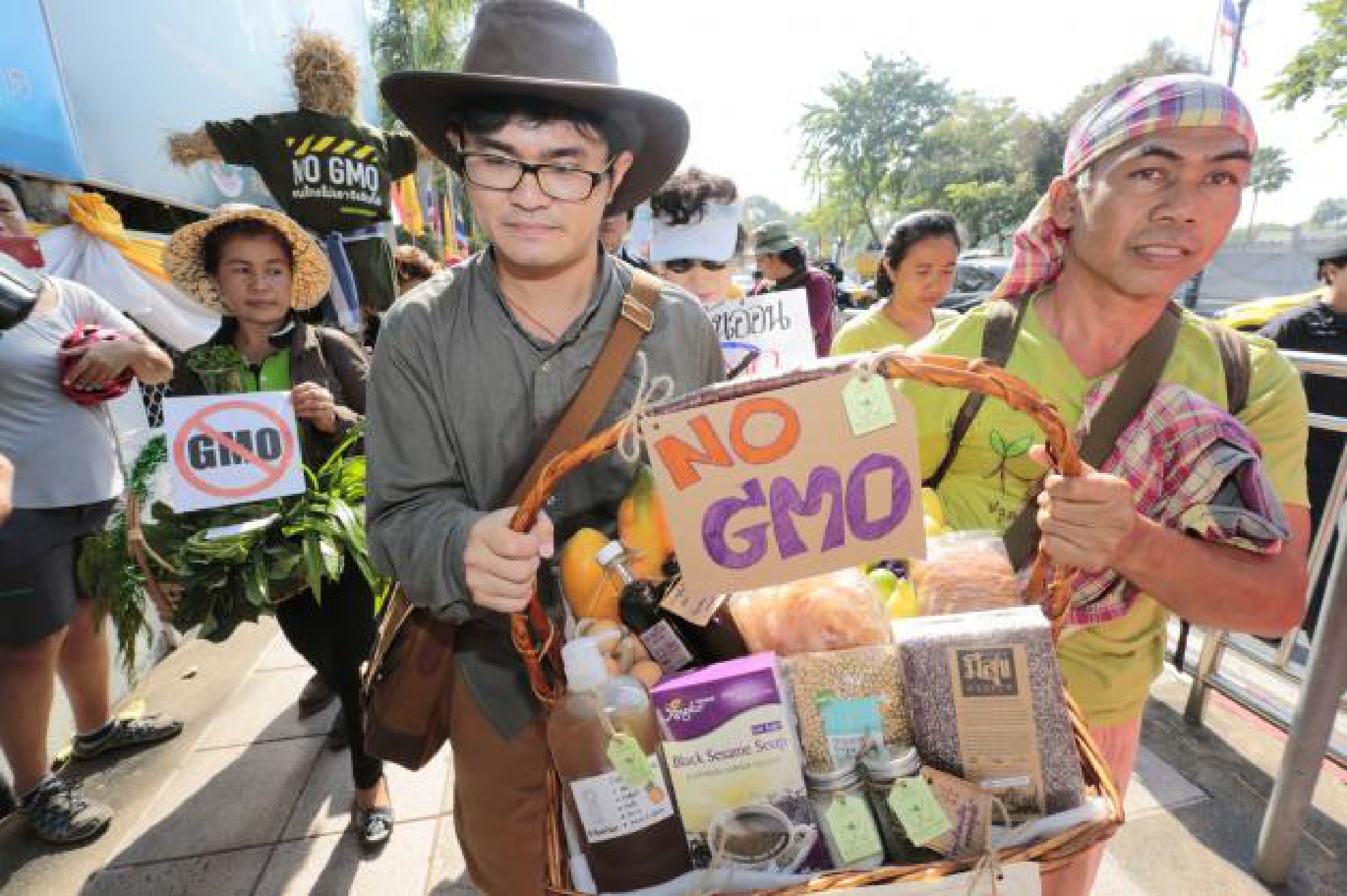 Farmers protest against bill on GMO farming