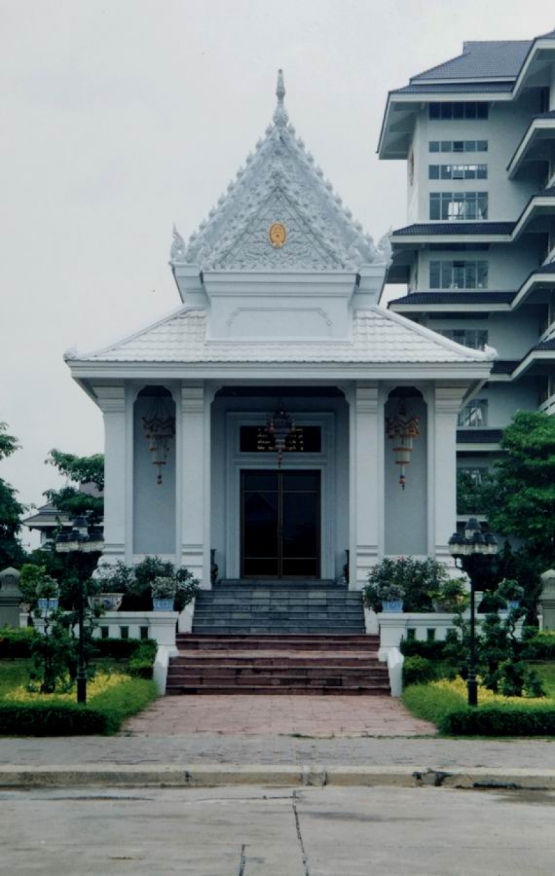 Frugal design: case study of a temple