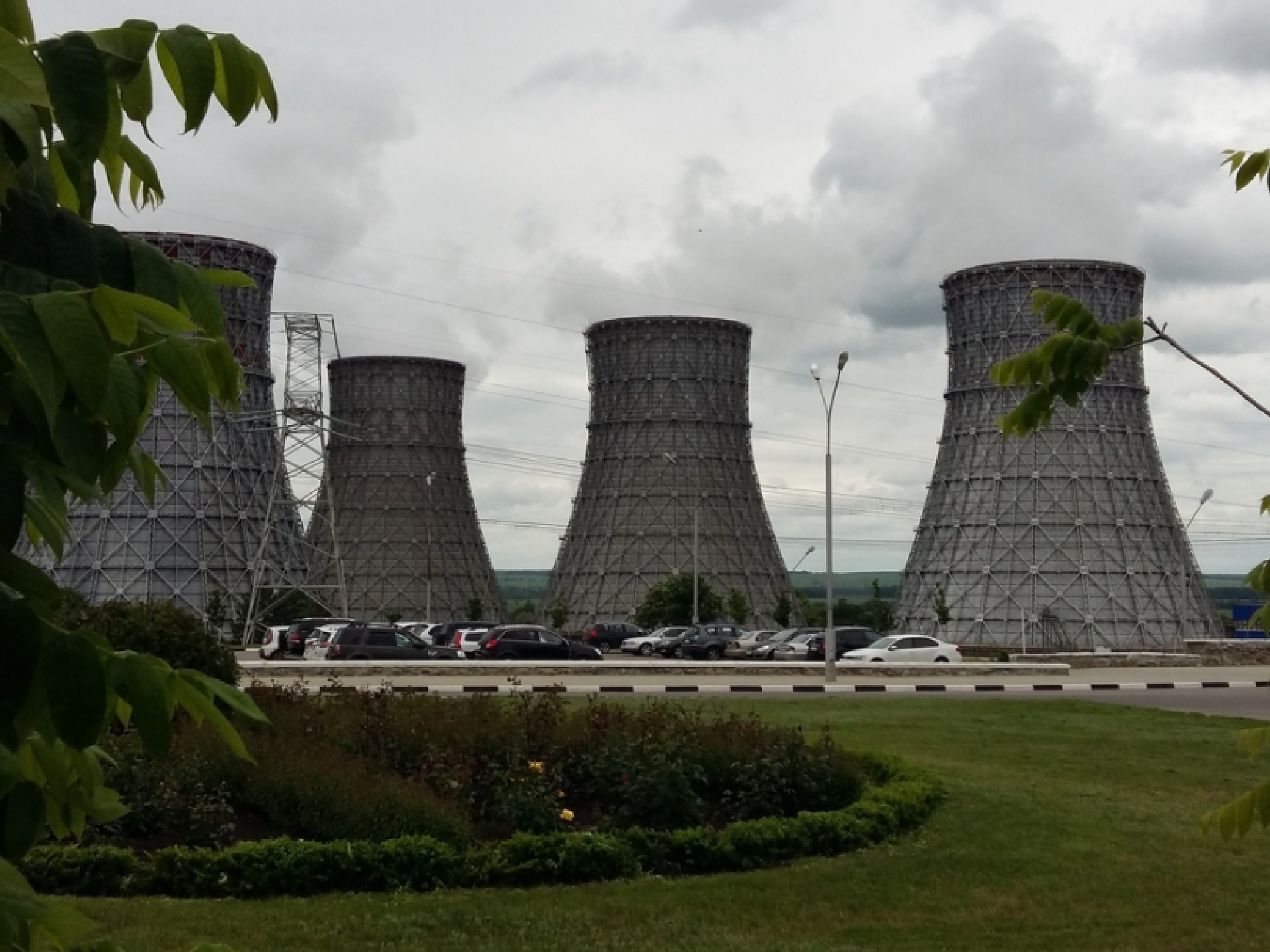 Balancing renewable and nuclear energy