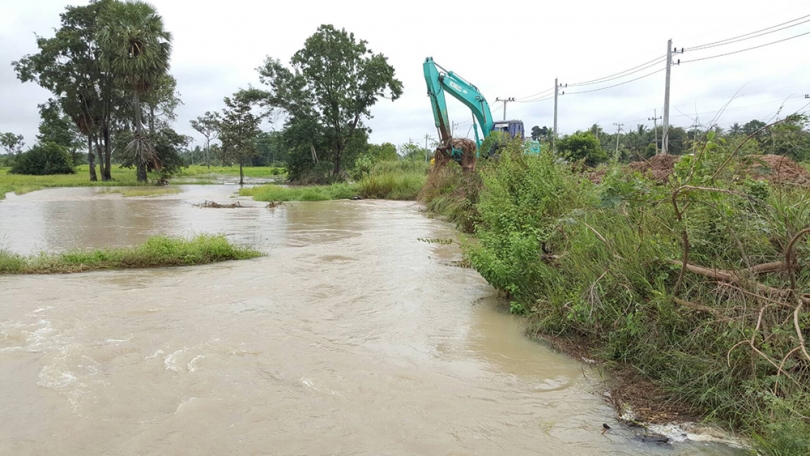 Northeast hit by flooding as severe weather moves south