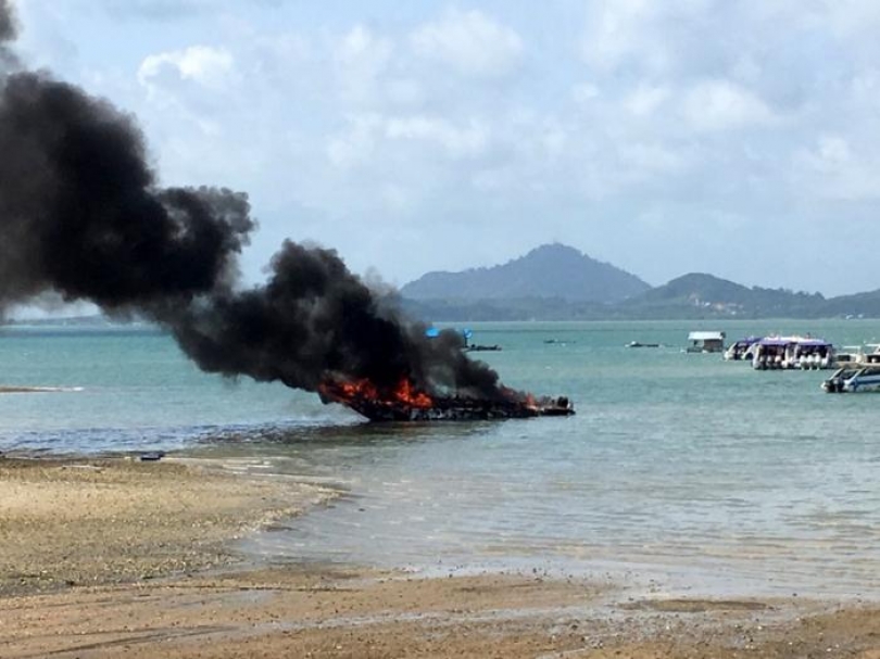 Two injured in Yamu boat fire