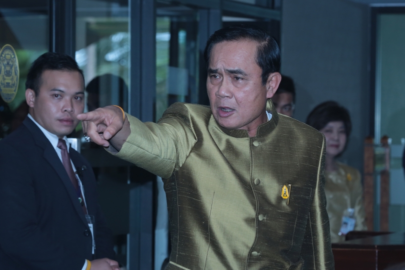 Prayut hits back over EC’s speculation on election date