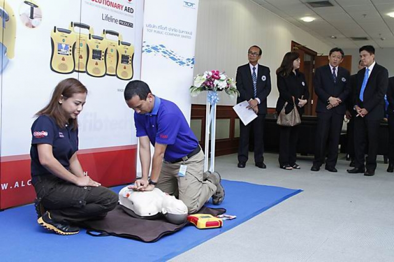 Some TOT phone booths to be equipped with defibrillator