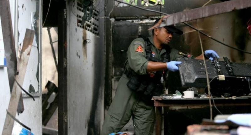 Late-night coordinated attack injures 12 police in Yala