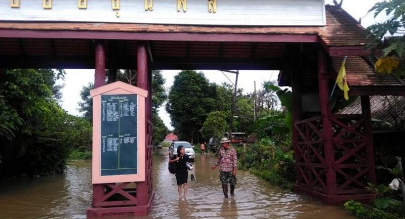 Scores of homes in Chiang Rai hit by flash flooding