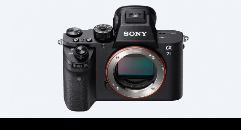 Sony cuts prices of flagship full-frame mirrorless cameras