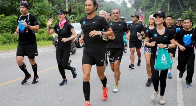 Rock star ‘Toon’ takes off on epic run for hospitals