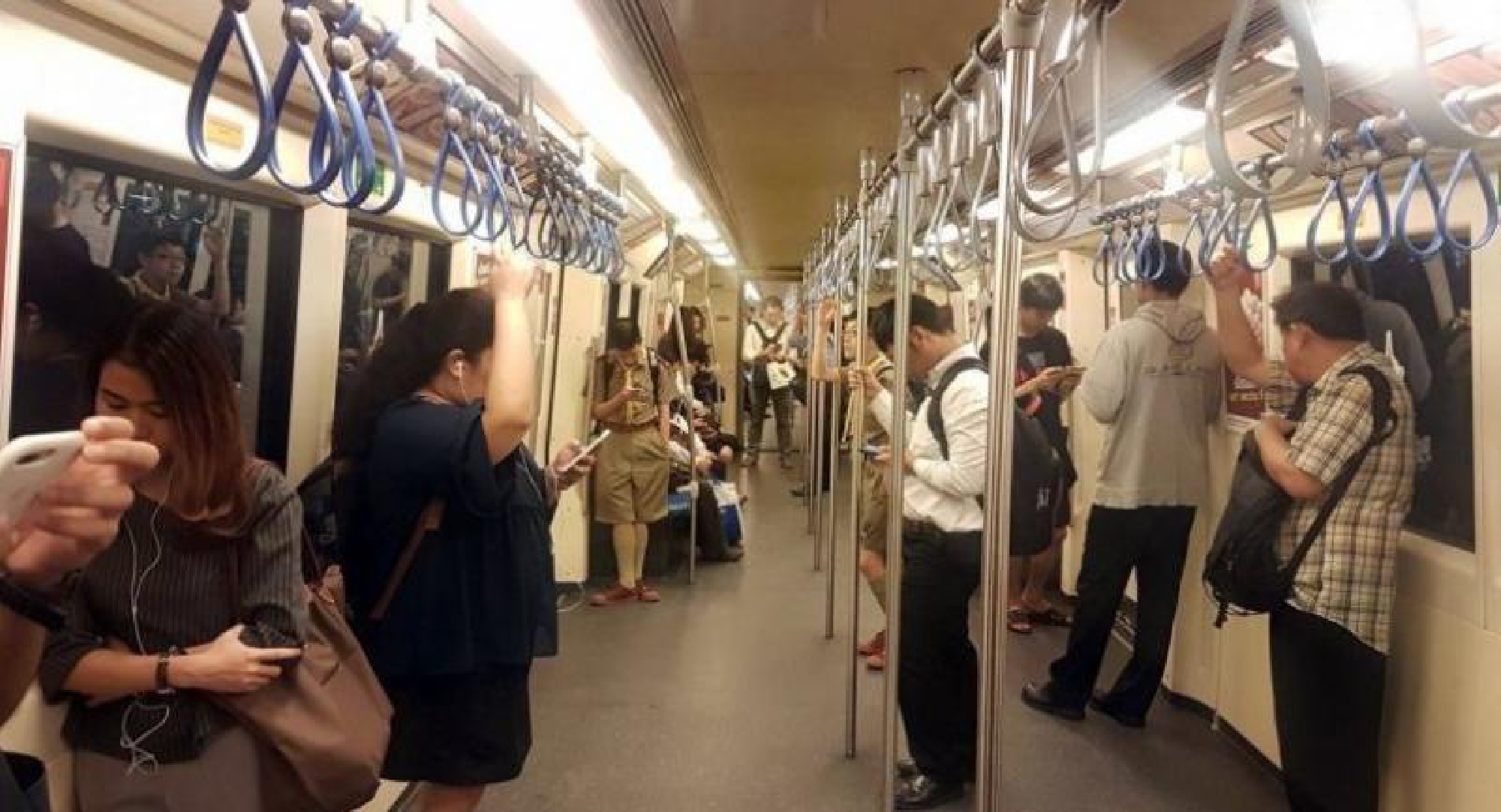 MRT Metro trials removing seating to ease overcrowding