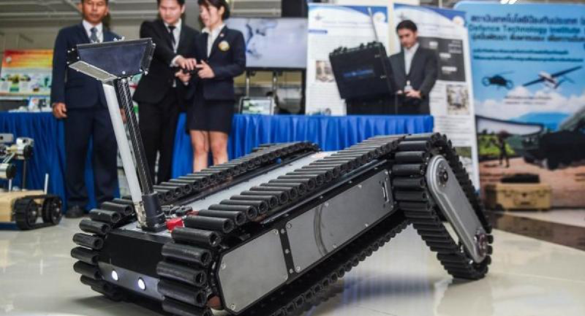 Student-designed Thai robot makes bomb disarming safer
