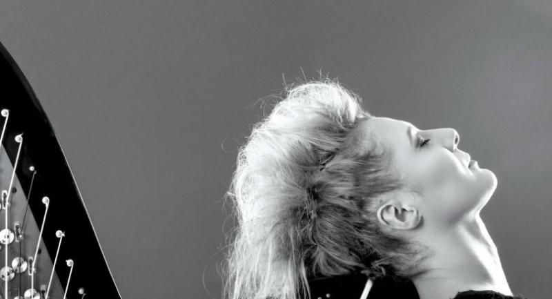 The subtle sound of the harp