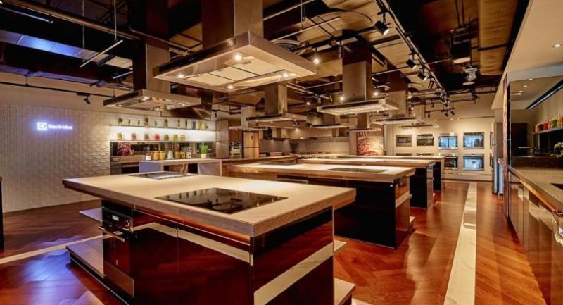 Princess Soamsawali opens Electrolux Taste Centre