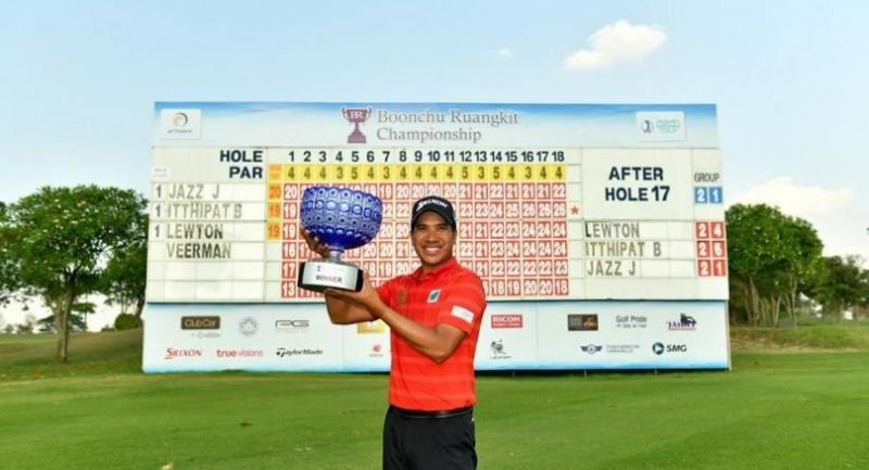 Itthipat breaks title drought with splashing round