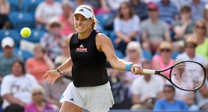 Kerber makes strong start at Eastbourne