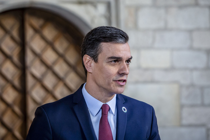 Spanish leader rocks coalition with deal on emergency measures