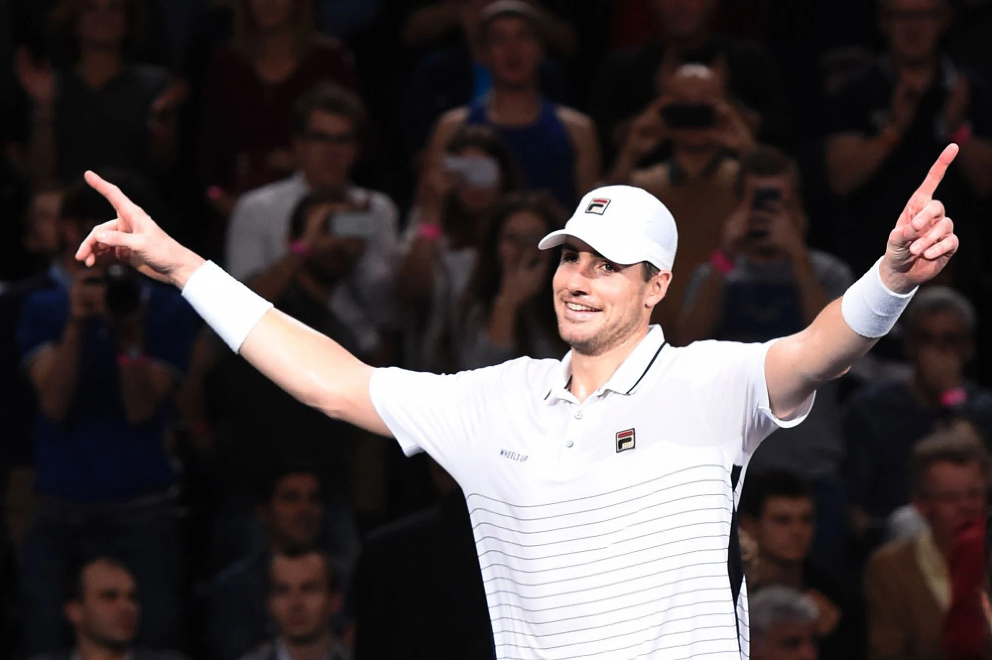 Murray crowned number one after Raonic injury