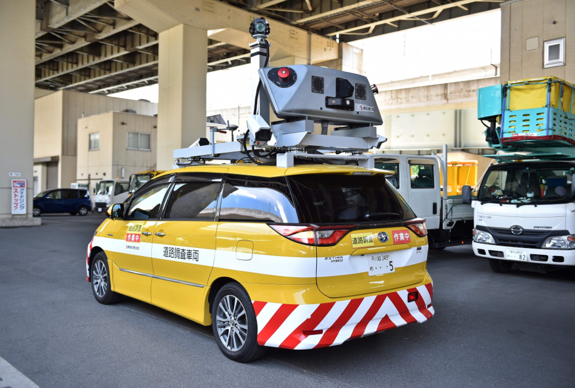 Japan's 'highway doctor' does checkup on ageing roads