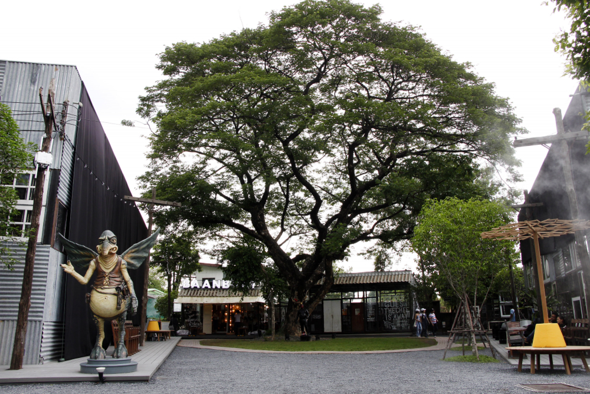 Now boarding for ChangChui