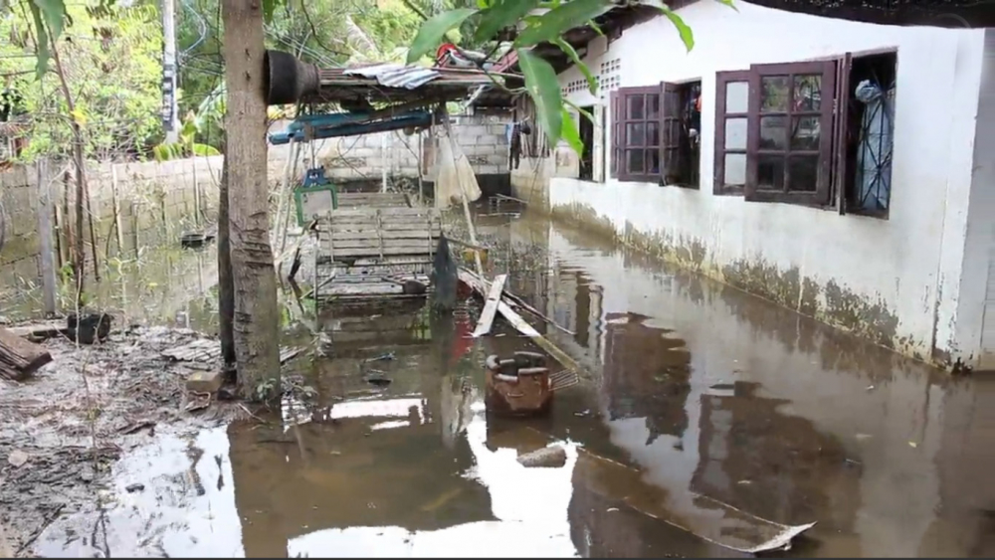 Flood damages hit Bt14 billion since July with Khon Kaen residents ...