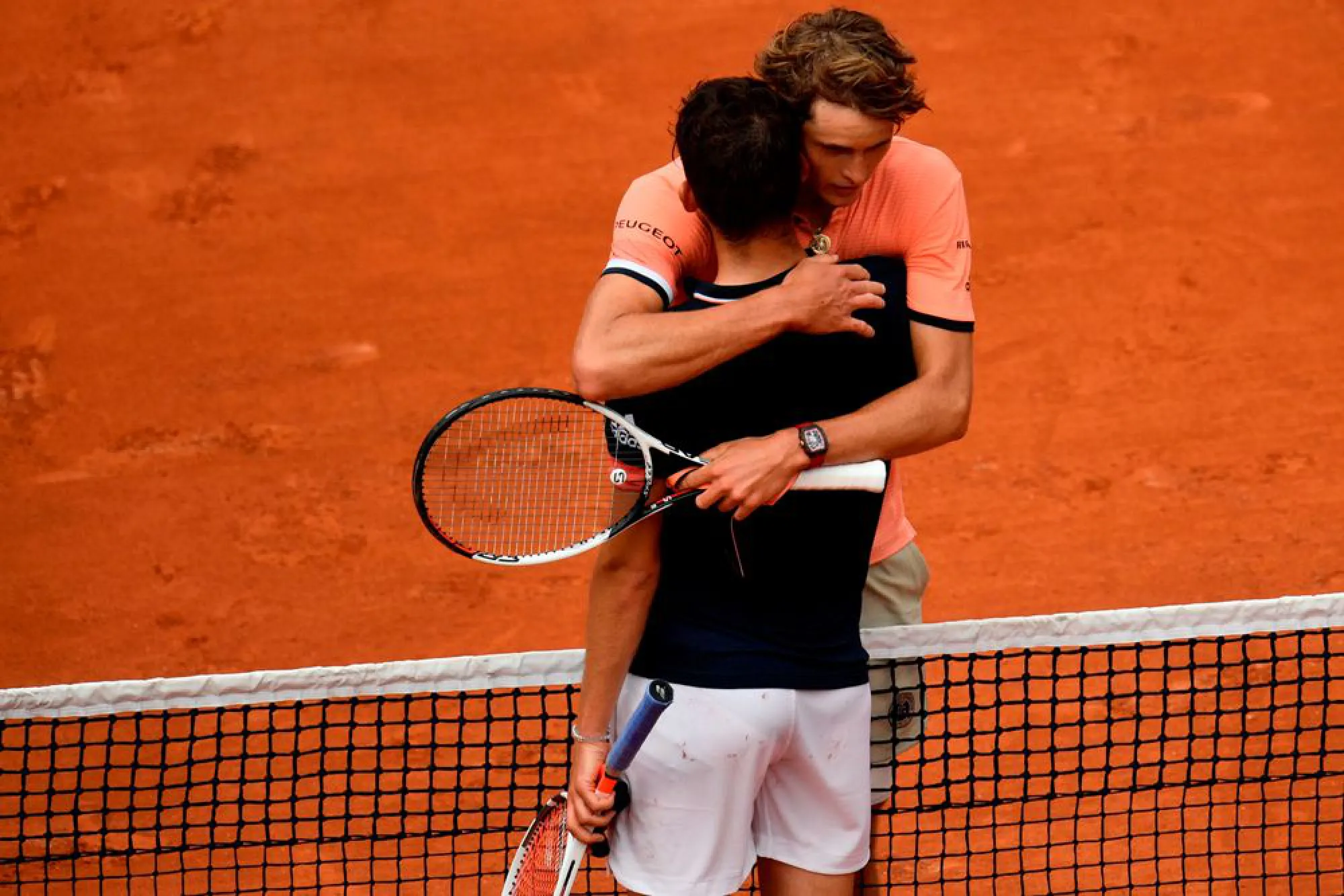 Thiem routs weary Zverev to reach third straight French Open semi-final