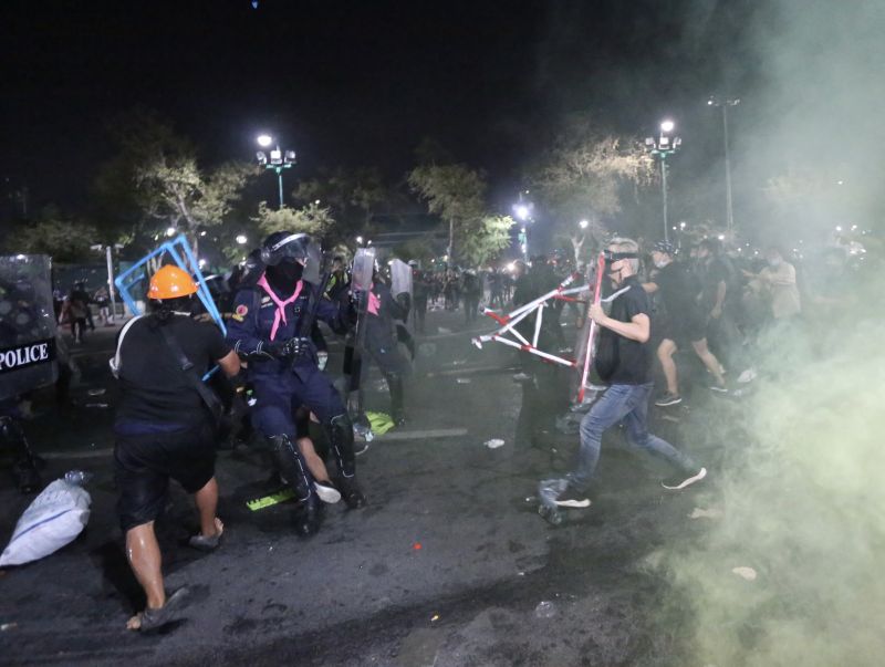 32 people injured as pro-democracy protesters, police clash