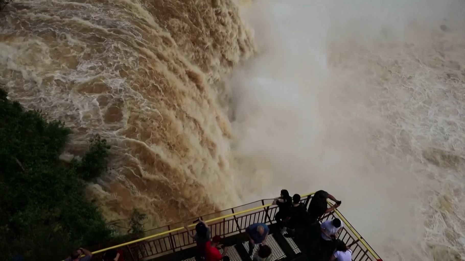 World’s largest waterfall surges back to life after drought