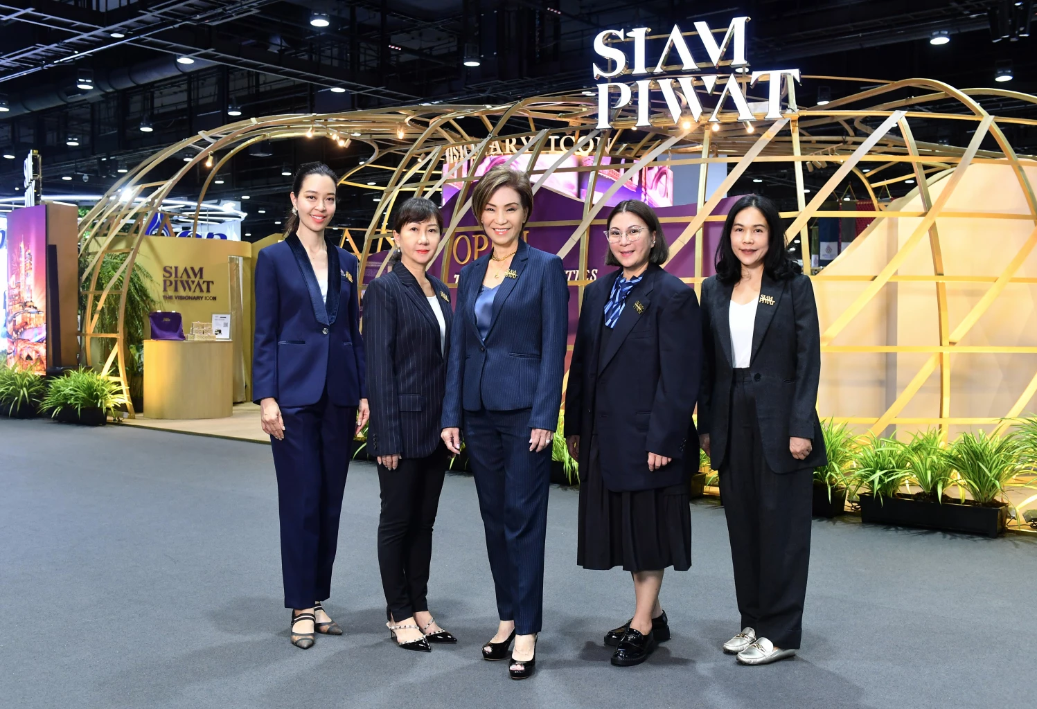 Siam Piwat Provides Full Support To Promote Apec 2022 Showcasing