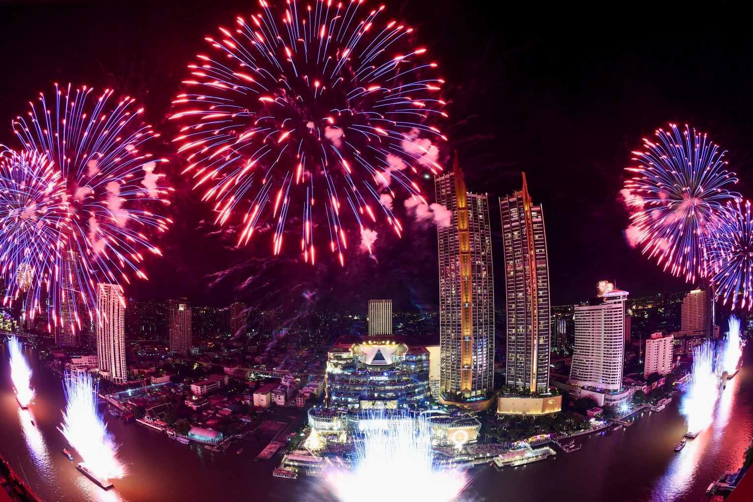 Bangkok fireworks usher in the New Year over iconic temple