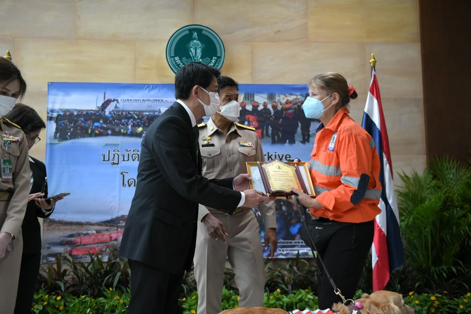 Bangkok welcomes home Thailand USAR team members after Turkey mission