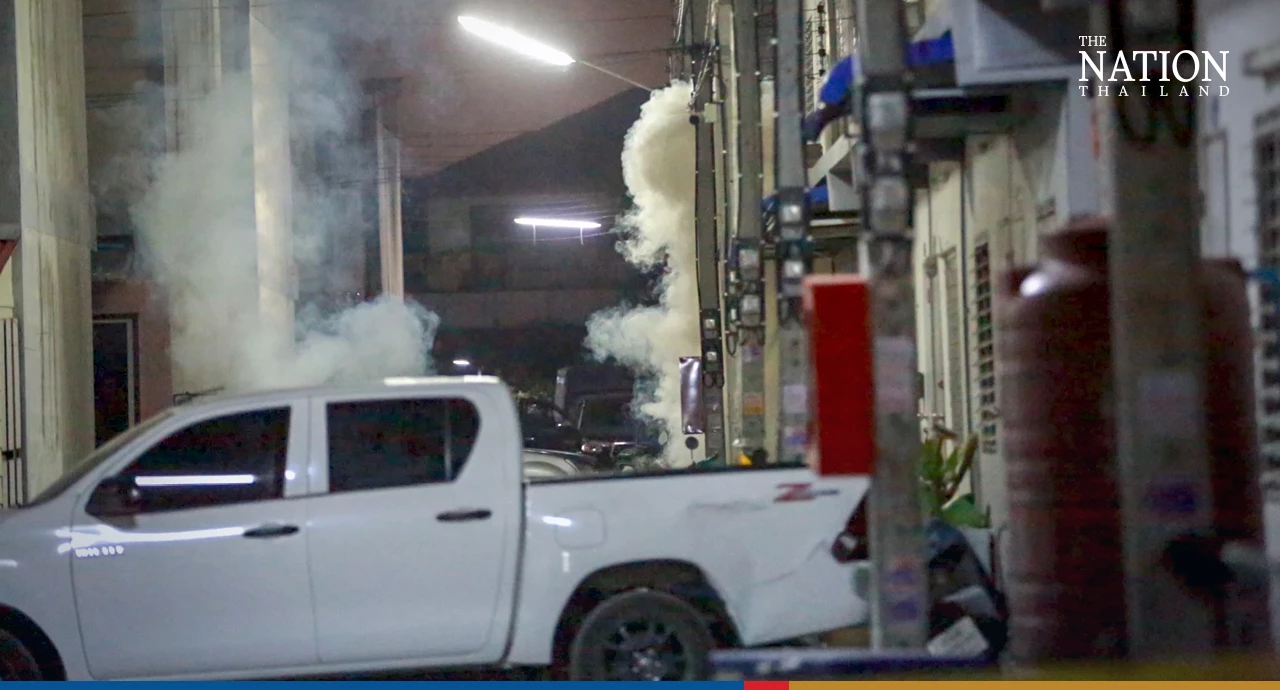 Tear gas, stun grenades fail to dislodge rogue cop in Bangkok standoff