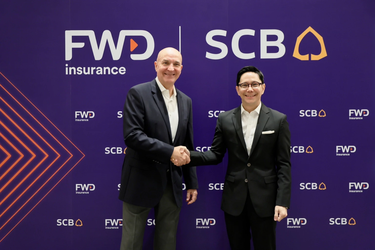 SCB and FWD extend bancassurance partnership in Thailand