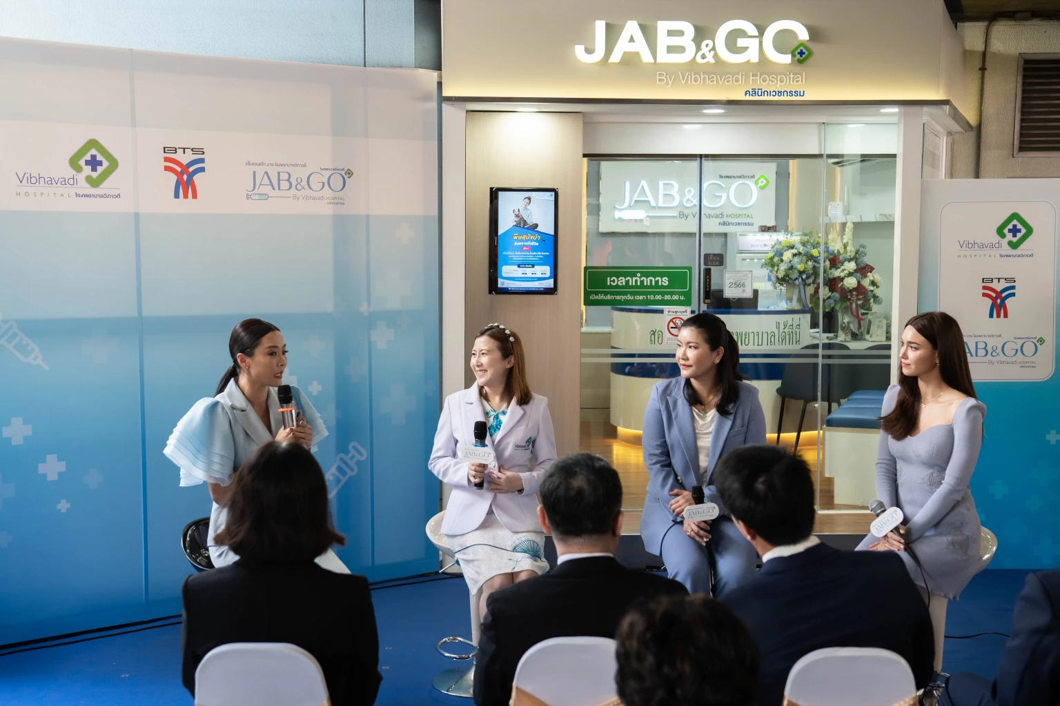 BTS, Vibhavadi Hospital open ‘Jab and Go’ clinic at Phaya Thai BTS station