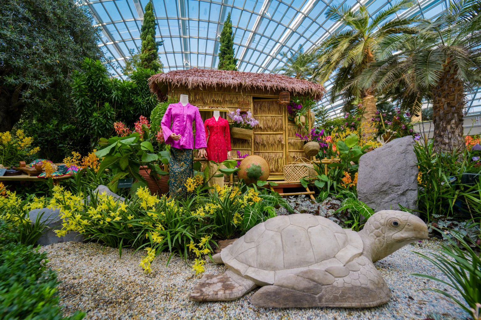 Asian countries of the joint Unesco kebaya bid present orchid display ...