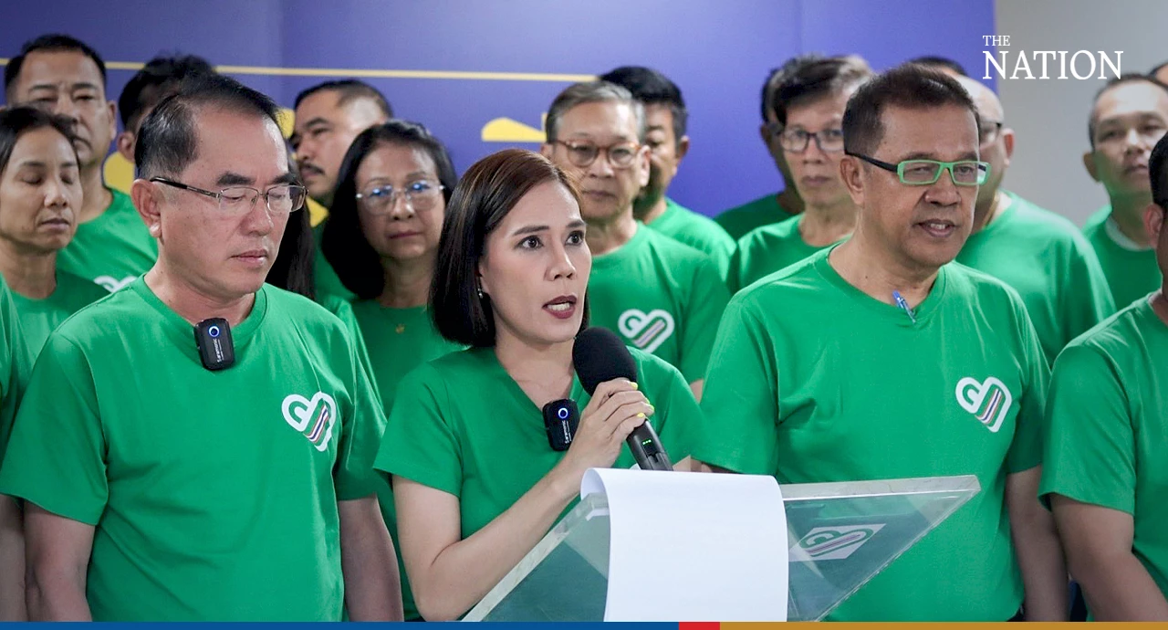 Thai Pakdee Party dismisses royal pardon, insists Thaksin be punished over lese majeste