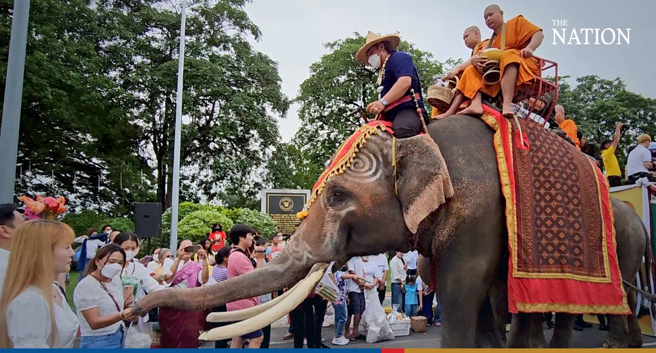 Surin marks Asanha Bucha with elephant parade