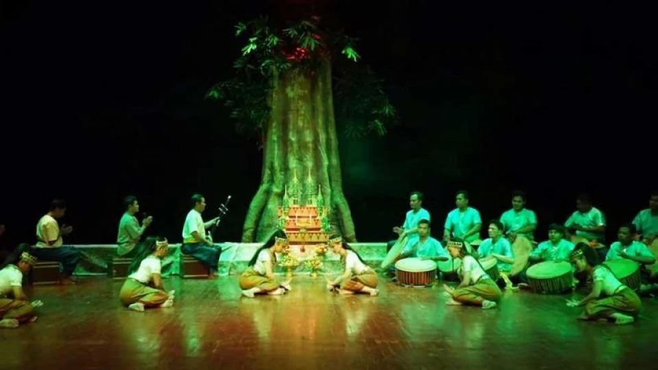 Cambodian monk on mission to revive yike theatre