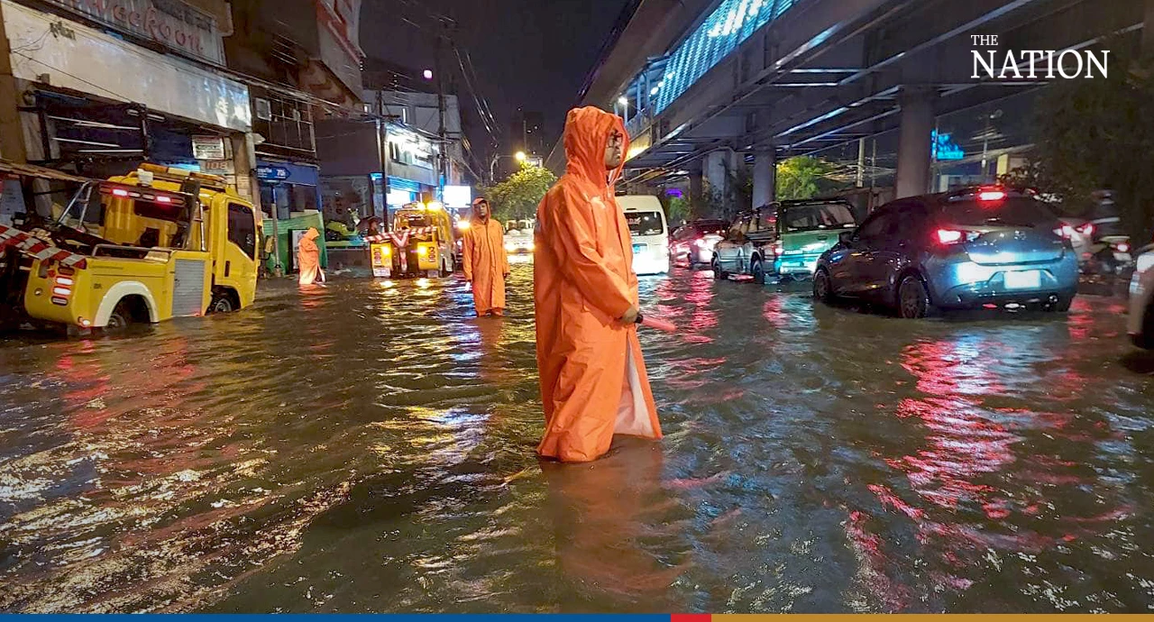 Congestion misery as Bangkok streets flood