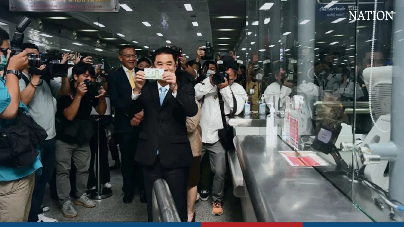 Cabinet gives go-ahead to 20-baht flat fare for Purple, Red lines